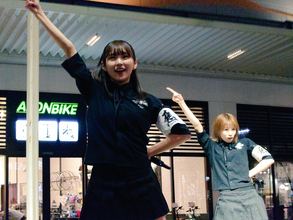Mikaneookoku🍊🦋🌙🐍🥕🍇🌸 ️ On Twitter 今年初のnanocune🎶屋外🆓ライブ イオン今治新都市