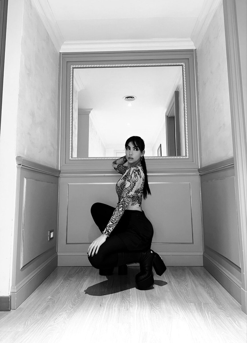 SammyRocks on Twitter: "Hot berrie at Milán, agárrenme! 😜♥️ besos amores míos!"