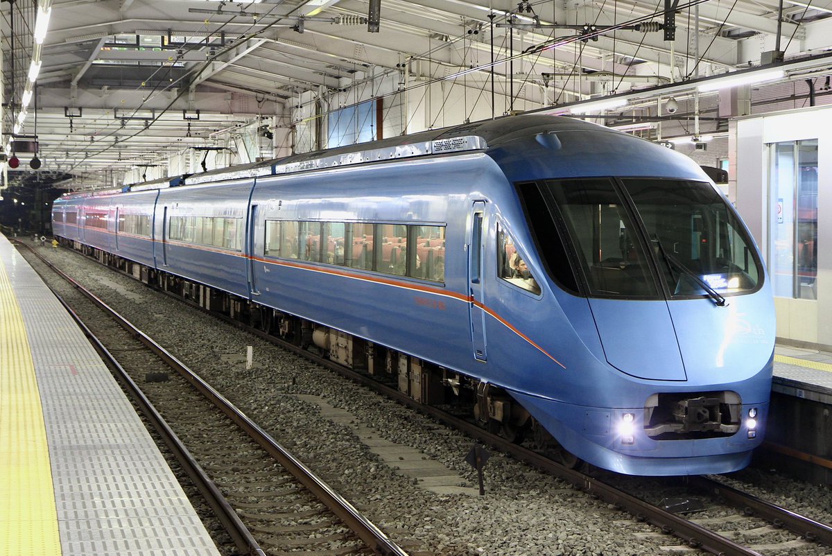 ワタシダ【Odapediaの中の人】 on Twitter: "夜中にわざわざ出かけて撮ってきたニューイヤー号。 最近は早朝も含めて、そんな元気はなくなってしまいました💦"