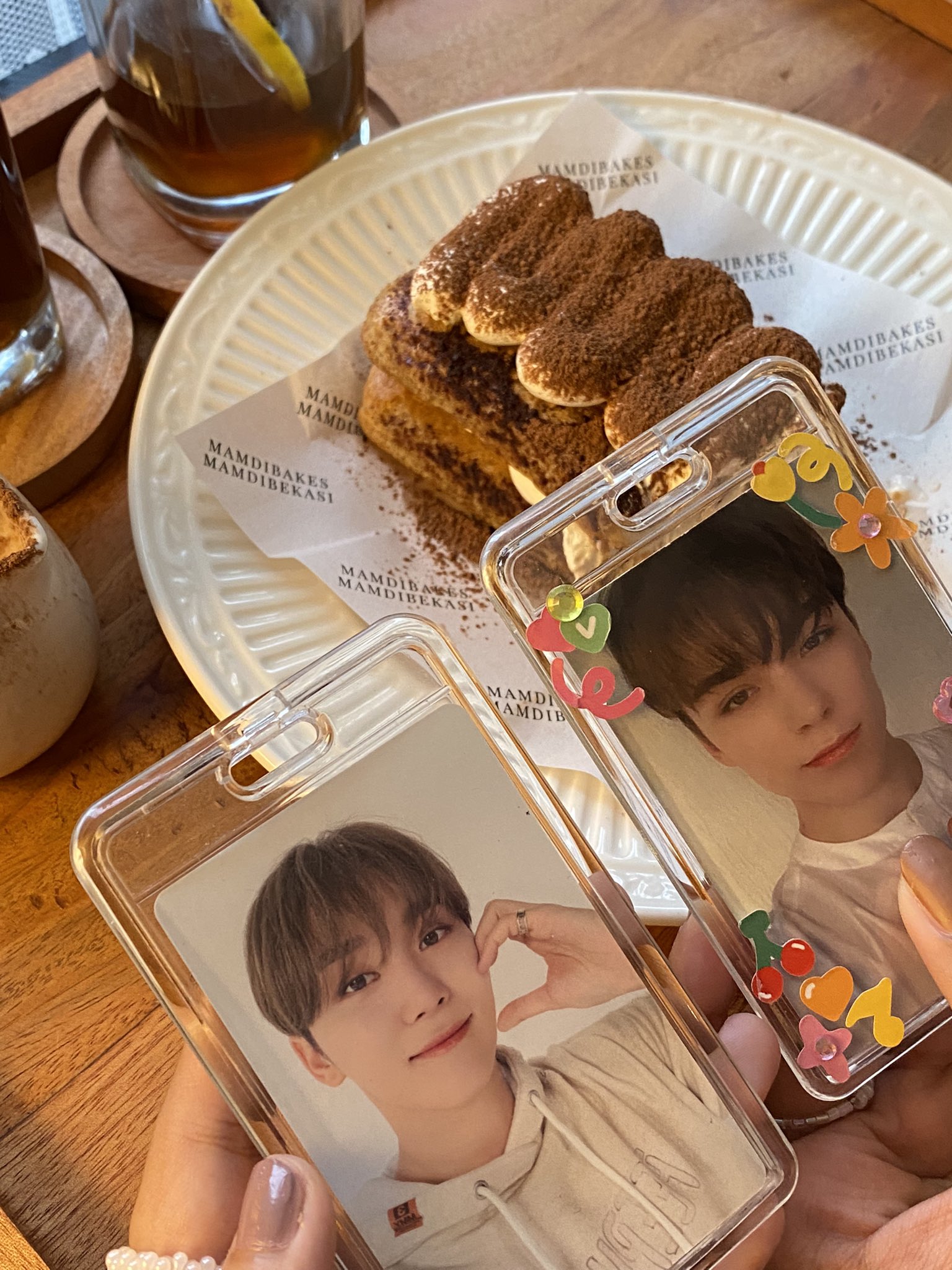 rora on Twitter: "today’s highlight mam dessert sama pizza aku happy yeay https://t.co ...