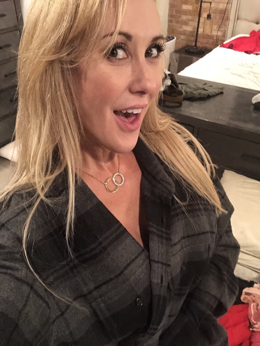 Brandi Love ® On Twitter Rt Eroticguy8 Bts Onlybrandi Meetbrandi