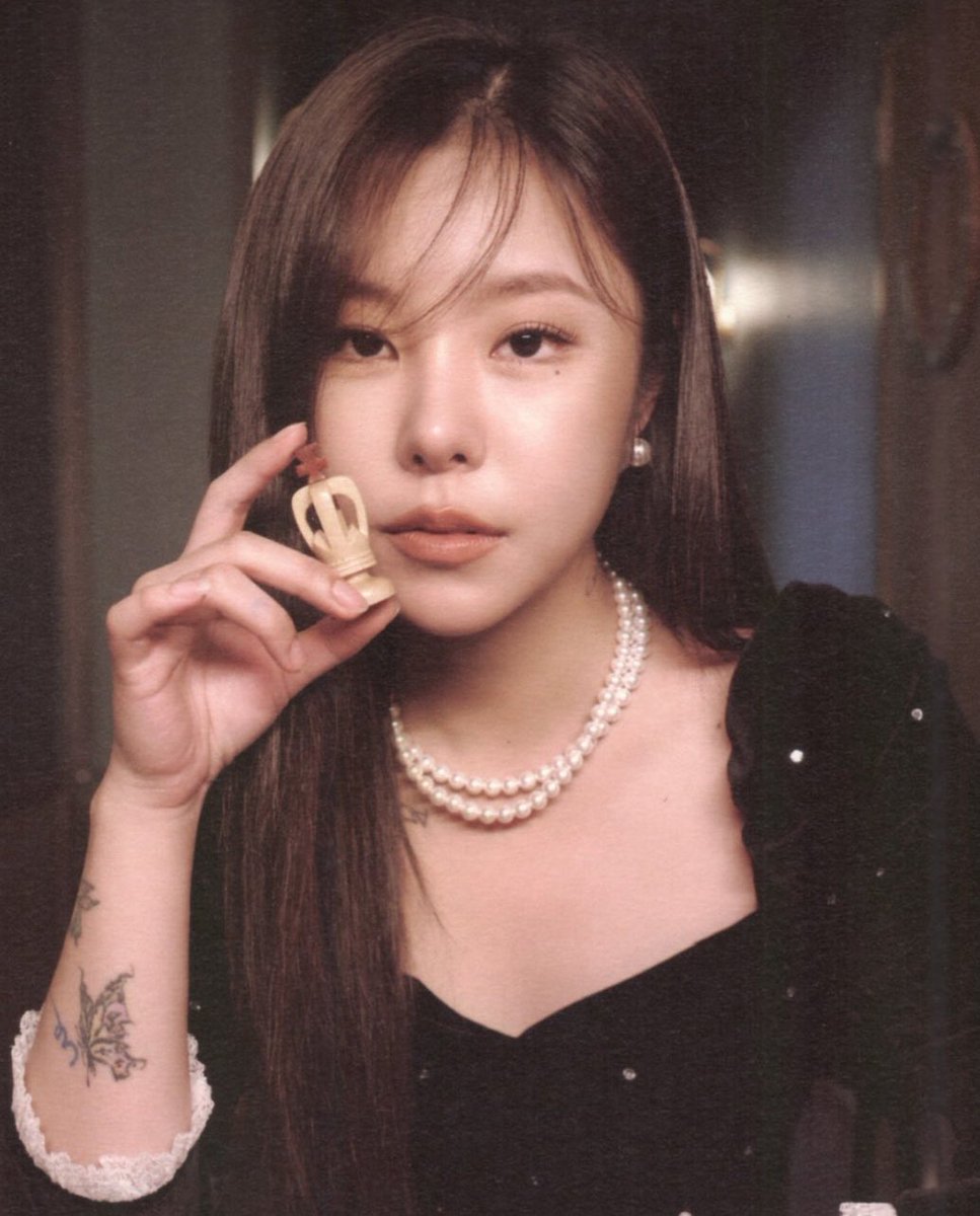 fugu 🐡 on Twitter: "RT @_wheendy: wheein 2023 sg rv 2022 sg"