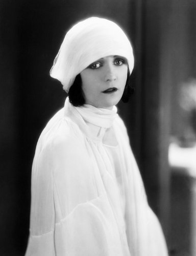 Classic Movie Hub on Twitter: "Born Today, Jan 3, in 1897, Silent Star Pola Negri - 1st ...