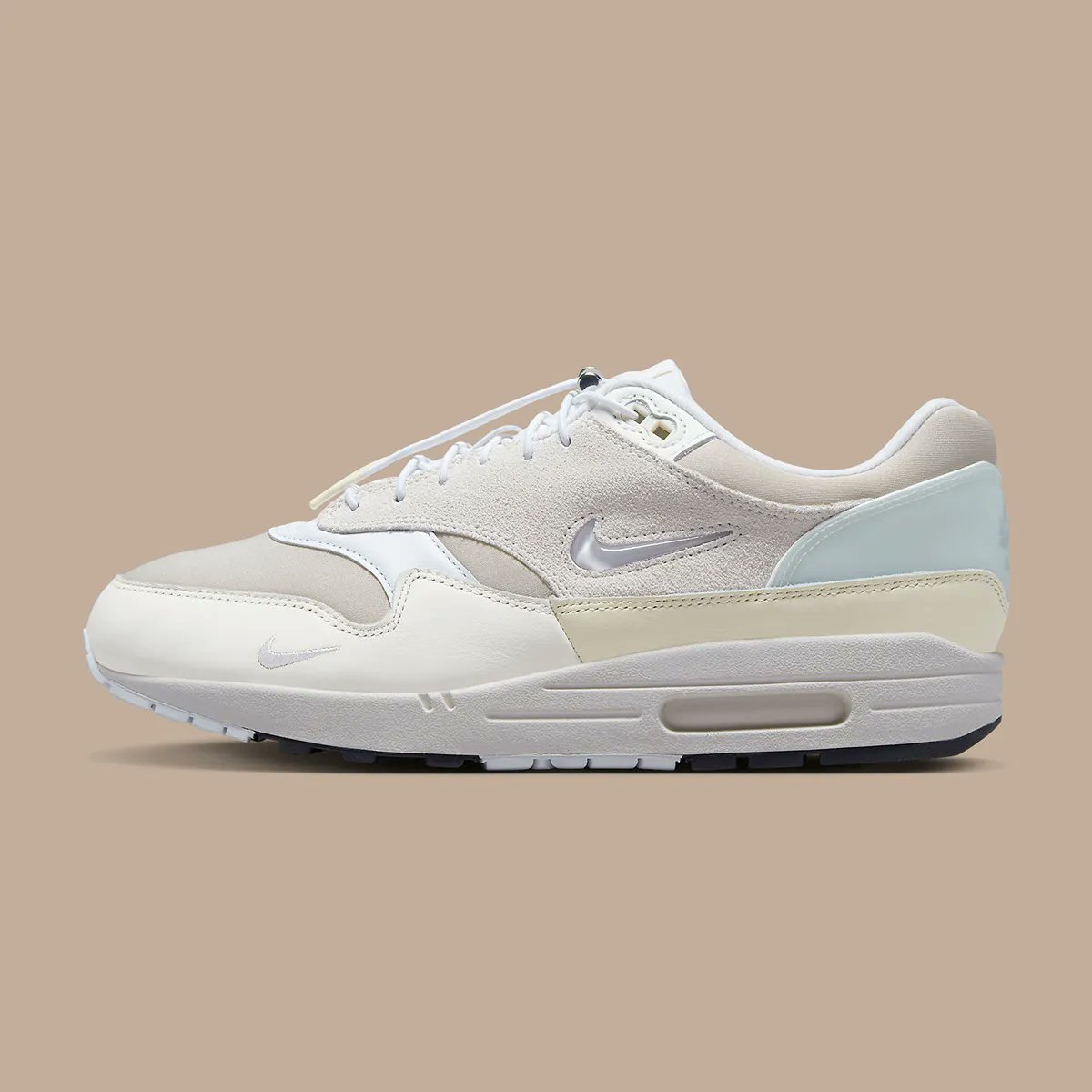 JustFreshKicks on Twitter: "Available via SNS Nike Air Max 1 'Hangul Day' => https://bit.ly/3jMpxz7"