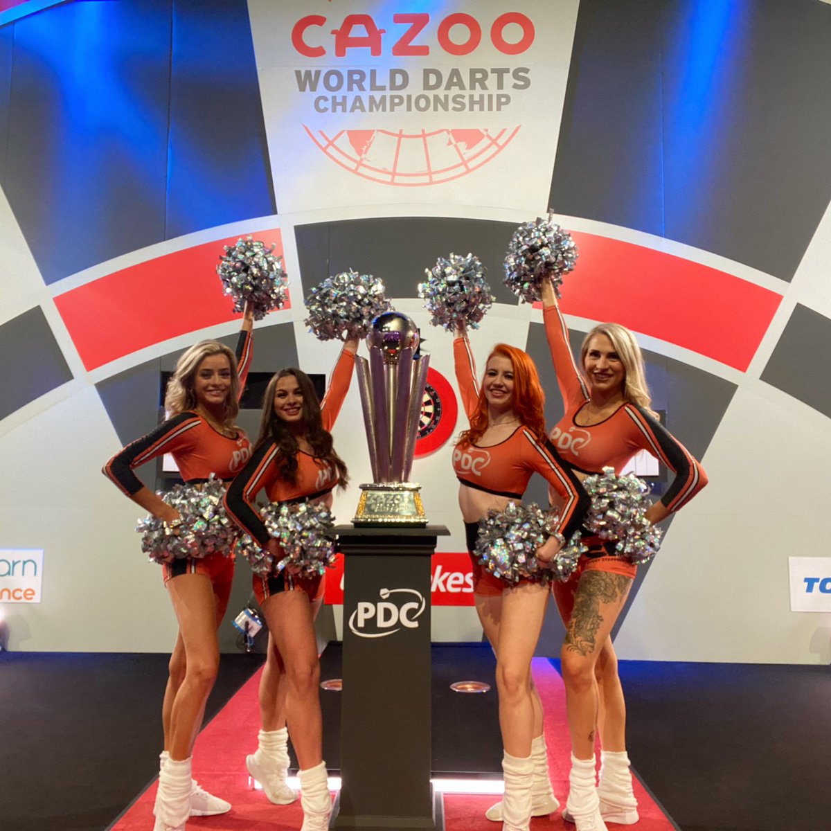 Pdc Darts Dancers On Twitter Finals Night đ Who Do You Think Will Be Taking The Trophy Home