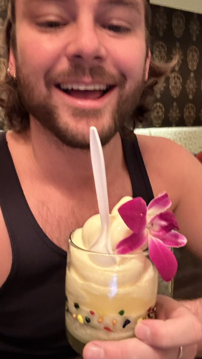 Max Adonis 🏳️‍🌈Vegas jan 2-8th LA jan9-13th on Twitter: "That’s what you get for Waking up in ...