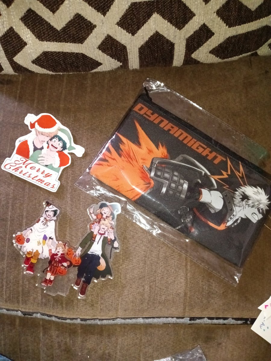 Athena-av art 🧡🐰💚 Preorders in shipping status on Twitter: "RT @sparklezmagic: Look what arrived ...