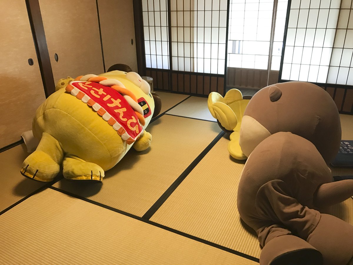 とさけんぴ´22 On Twitter きれいな顔してるだろ。 ウソみたいだろ。 仕事始めなんだぜ。 これで。 Å