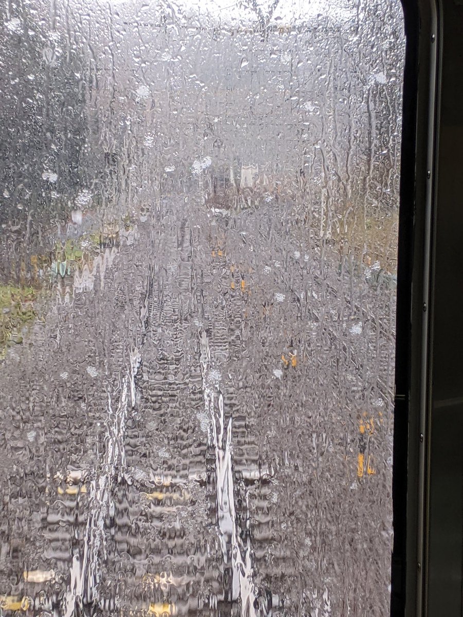 爺3号 On Twitter Rt Kyuukoumiyosi さすが関ヶ原、雨☔から雪 に、そして車内は相変わらず18キッパーでいっぱい