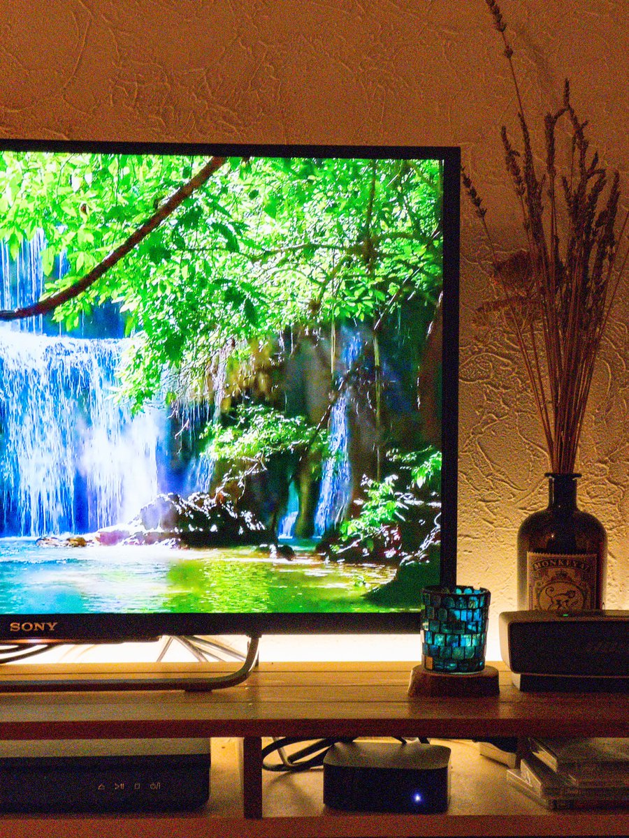 ダイソー『LEDテープライト』がSNSで話題に！インテリア、フィギュア、ミニチュアのライトアップにも | Jocee