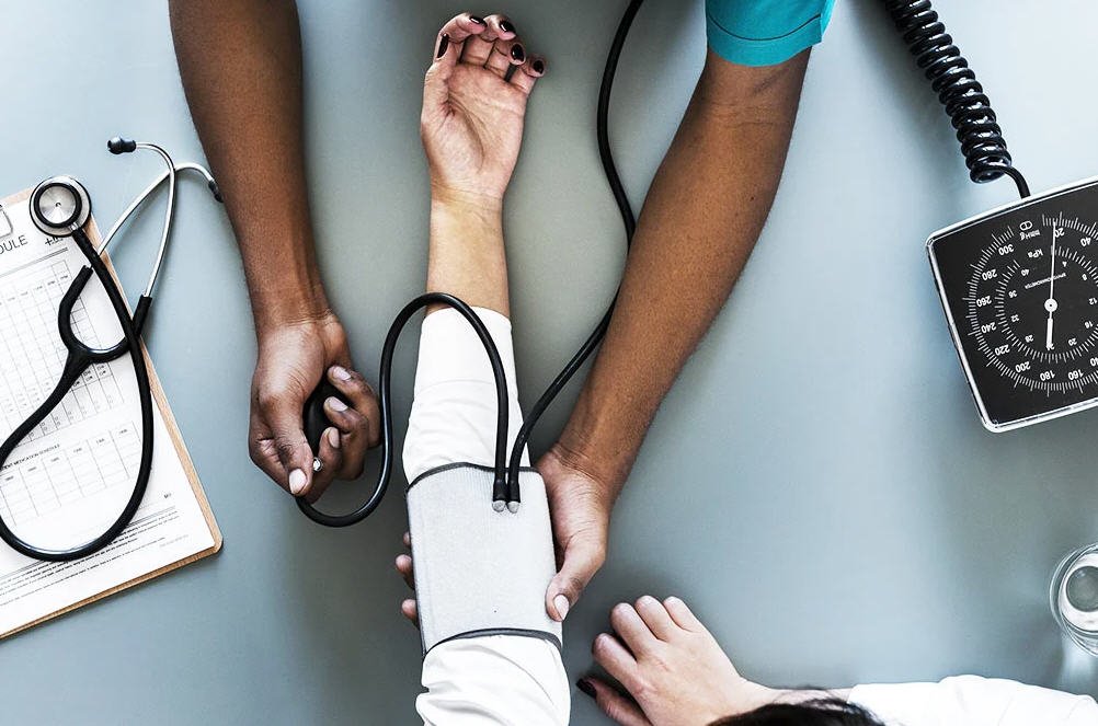 #AfyaSwahili ️SHINIKIZO KUBWA LA DAMU ( UGONJWA WA PRESHA) ⚠️ Shinikizo kubwa la damu: Ni ...