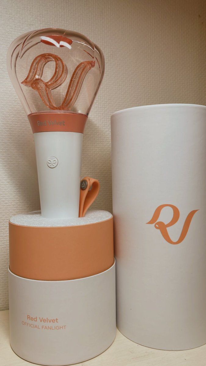 choco(ΦωΦ) on Twitter: "RT @Rumika_Fukuda: キムマンボン届いたー！！！！aespaのペンラも買う🎶"