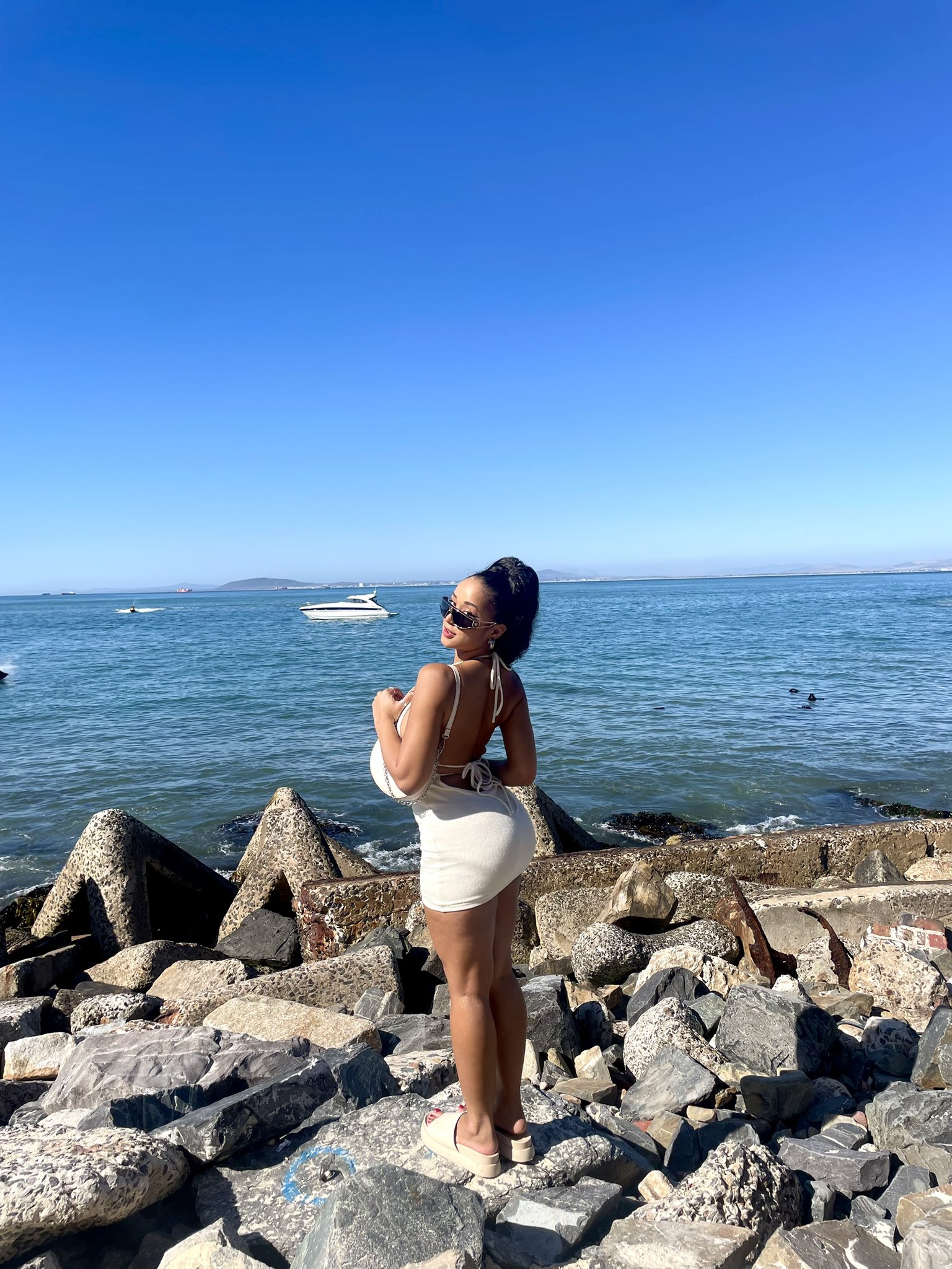 "Meleessa" on Twitter: "Meet me by the pier ;) https://t.co/7mVNs0DGsJ" / Twitter