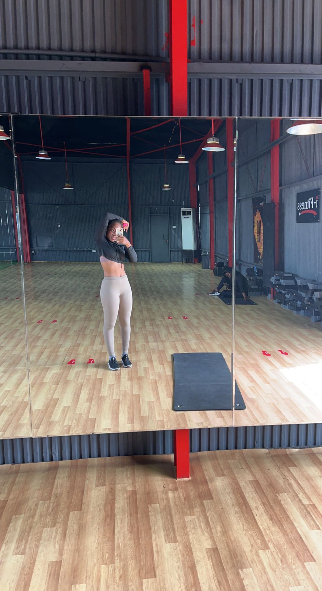 Olanma💎 on Twitter: "checked in for 2023🙏🏾💕🏋️‍♀️ (a thread) https://t.co/D6xzPhBYo0" / Twitter