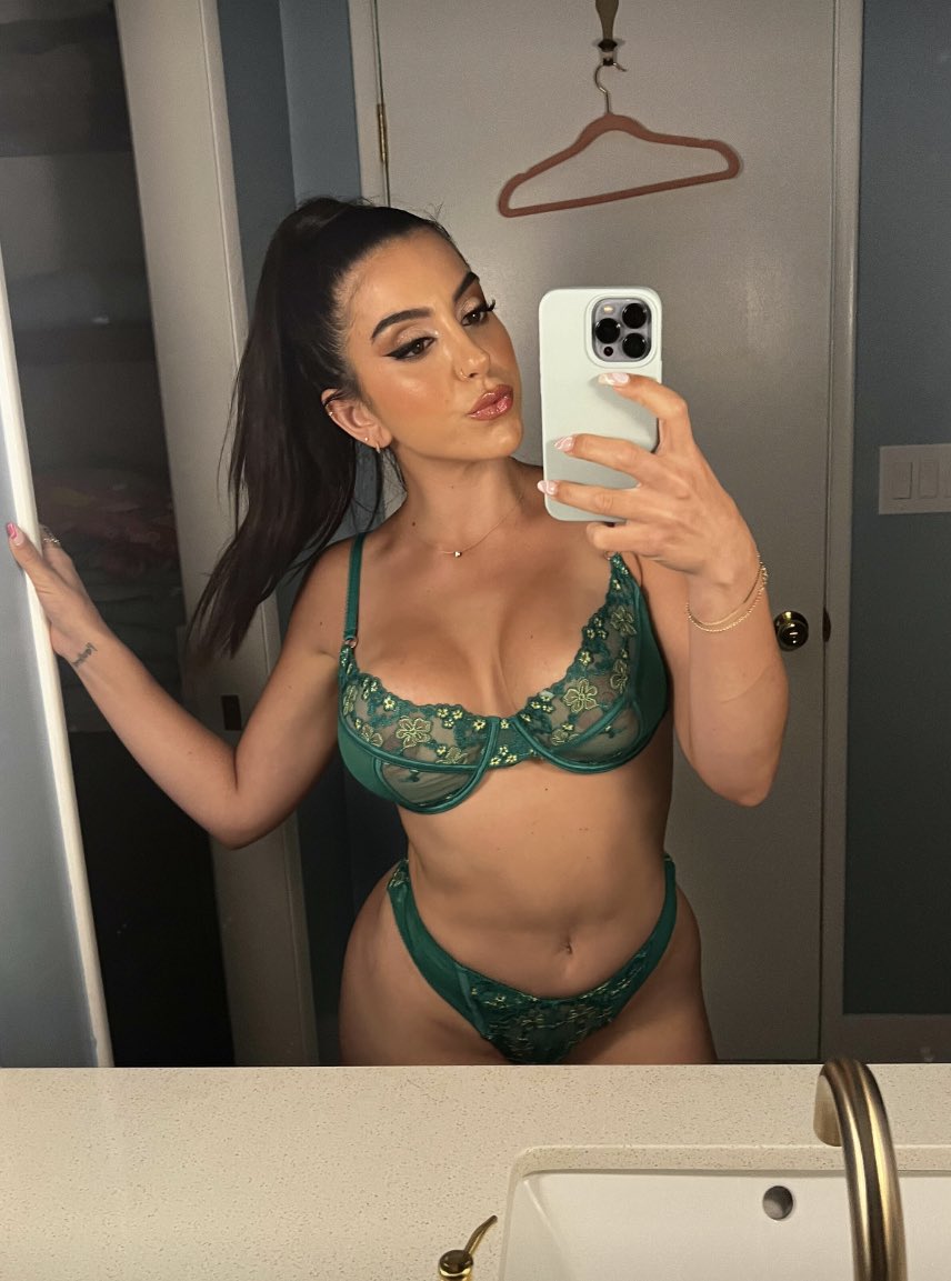 LTP on Twitter: "Why aren't you bending me over this counter right now 😩🫣"