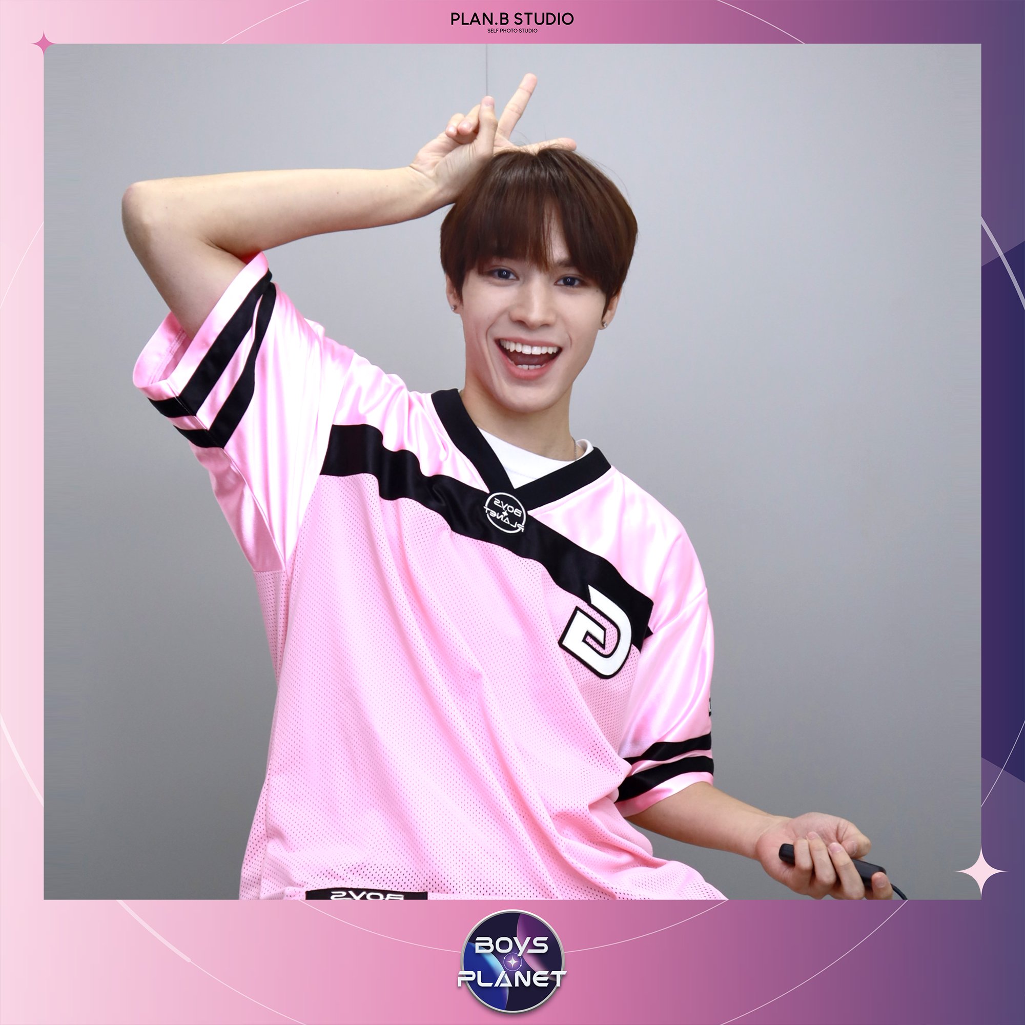 Mnet I BOYS PLANET on Twitter: "#제이 #JAY | G그룹 찰칵📸 소년들이 직접 찍고, 써 본 '나만의 ...