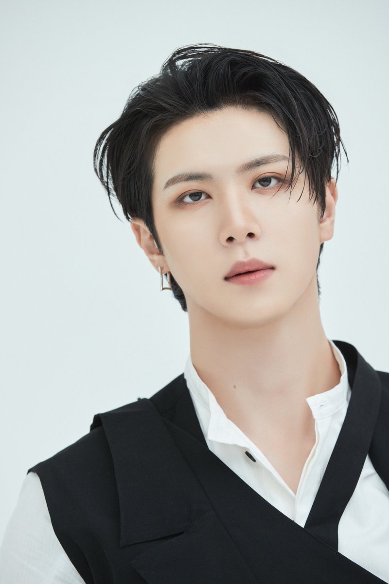 WEi • EN ESPAÑOL on Twitter: "230105 [UNIVERSE] WAKE UP AND RESIST 🐶 #위아이 #WEi #루아이 #RUi #김동한 ...