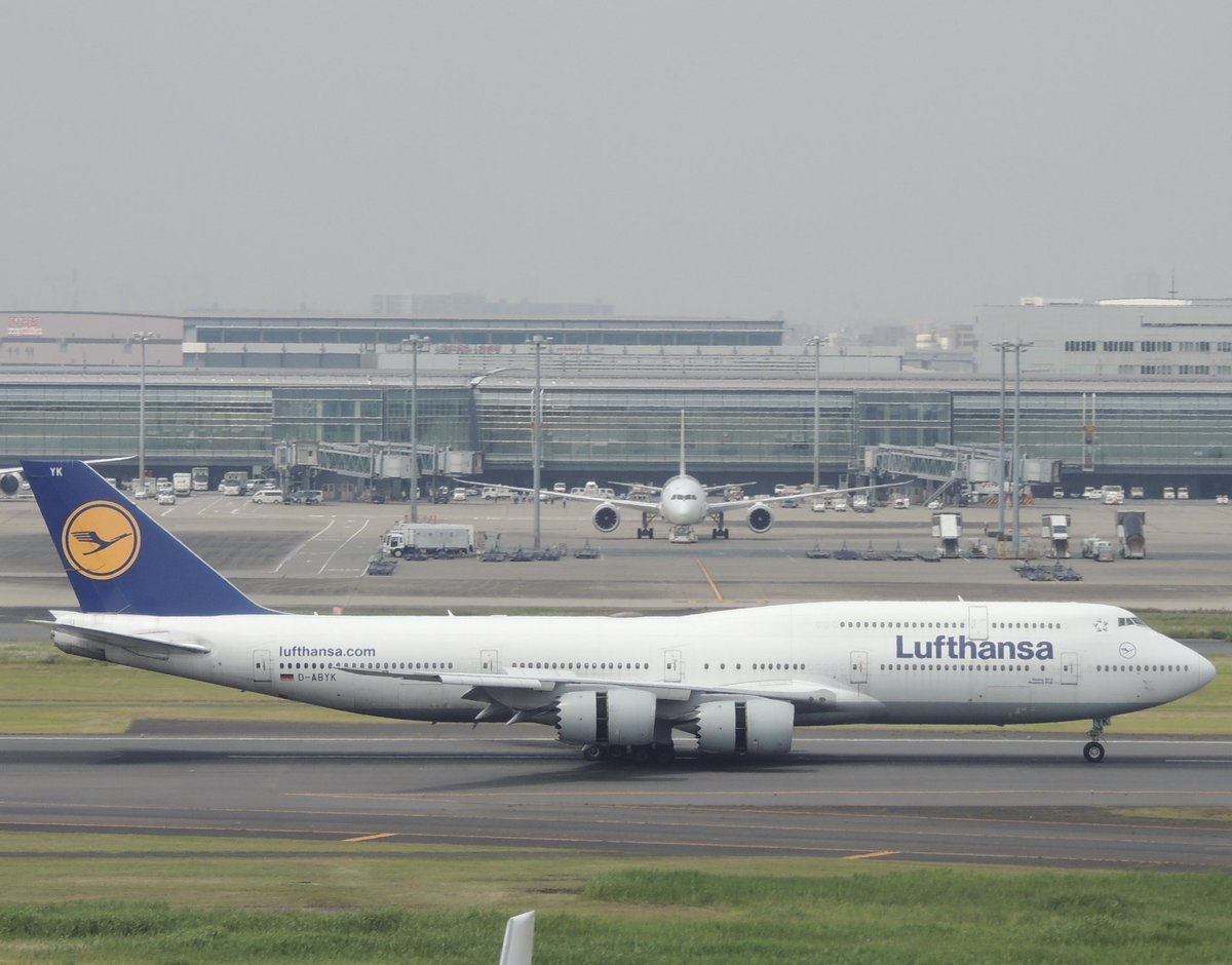 S.S@Plane&Car on Twitter: "2022/06/03 HND/RJTT Lufthansa Boeing 747-8 D-ABYK 久々の撮影だったルフト748"