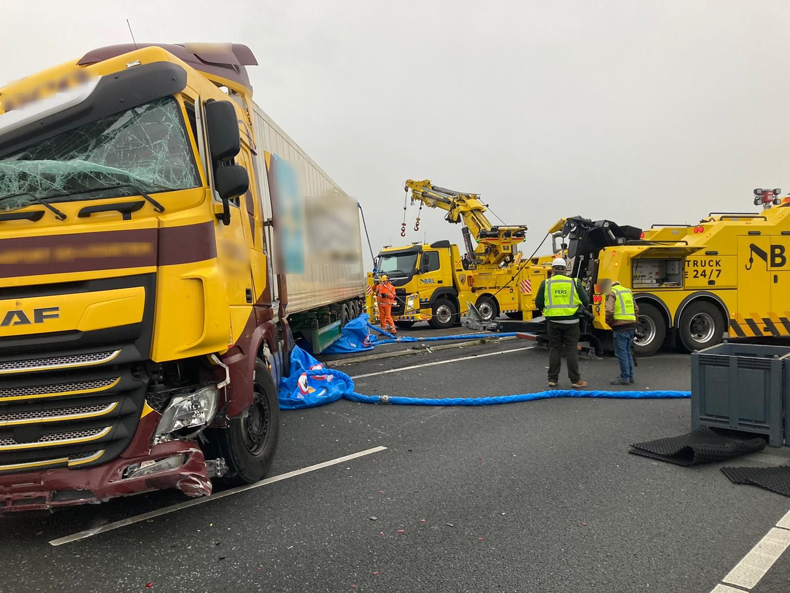 Rijkswaterstaat Verkeersinformatie on Twitter: "We zijn druk bezig met de afhandeling op de #N11 ...