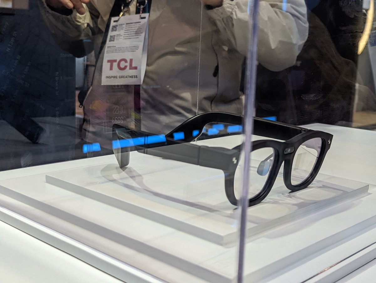 Sachin Bahal on Twitter: "Just saw TCL's RayNeo X2 AR Smart Glasses at #CES2023 @CES @TCL_USA #TCL"