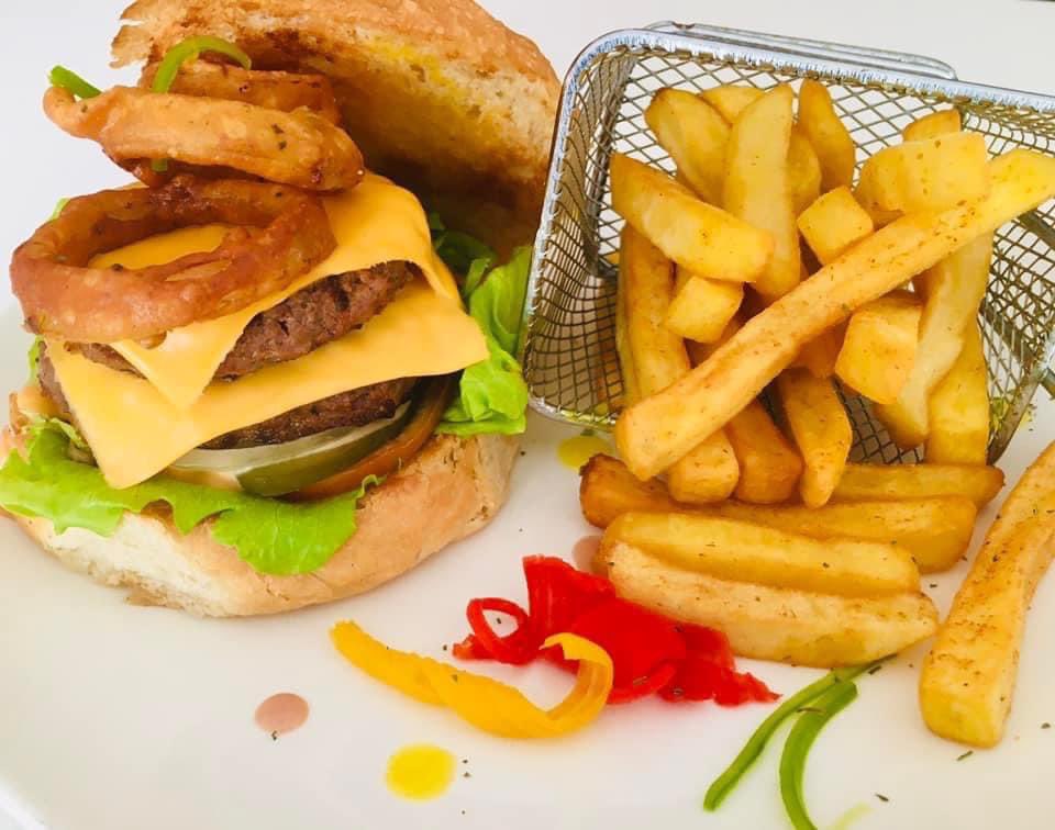 Lufuno mathoni🌍 on Twitter: "Restaurant food.."