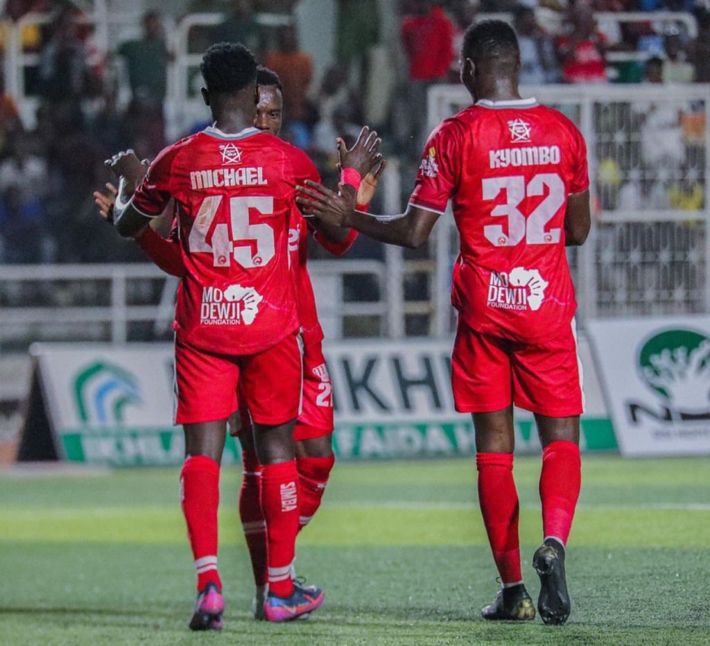 Mchezaji mwingine aliyetajwa na Robertinho ni Jonas Mkude, aliyemsiﬁa ...