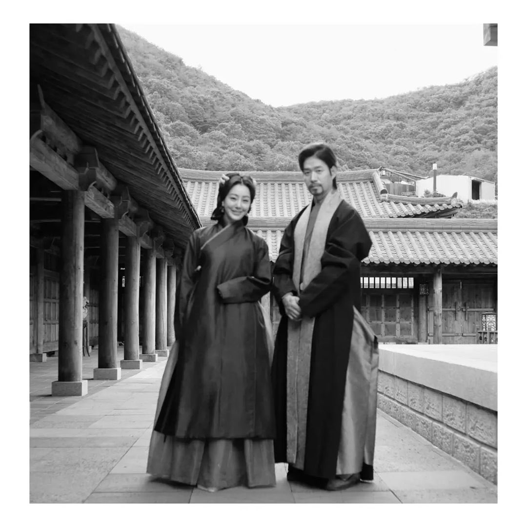 ⋆ on Twitter: "Oh Nara IG update with Yu Junsang “Yeon who only looks at Jin♡♡” https://t.co ...