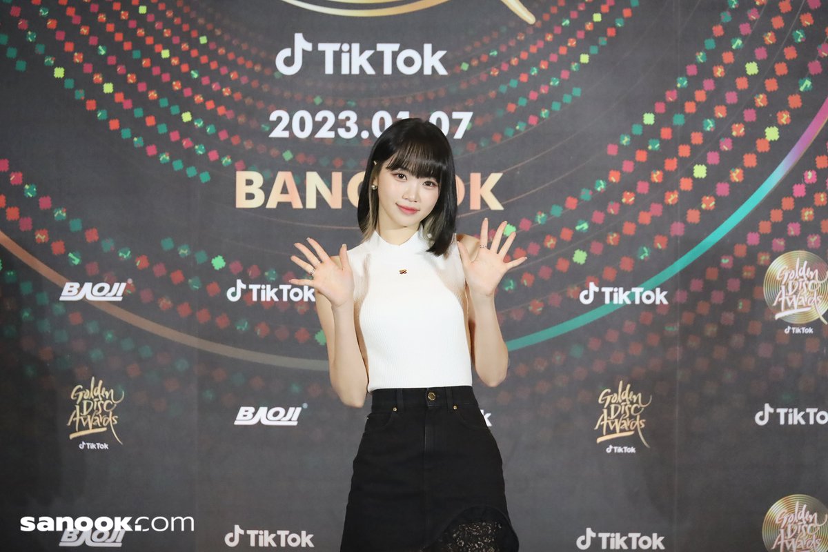 ONLYCHAEWON_TH🐯 on Twitter: "RT @Sanook: แชวอน (Chaewon) LE SSERAFIM ในงานแถลงข่าว Golden Disc ...