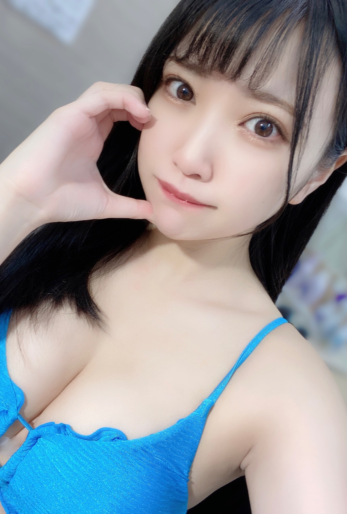 咲 菜月☪1stDVD発売中🫧 on Twitter: "おはなつ💙 . #おはようグラビア #グラドル自画撮り部 #おはなつ #水着 https://t.co/npVl2QLBuK ...