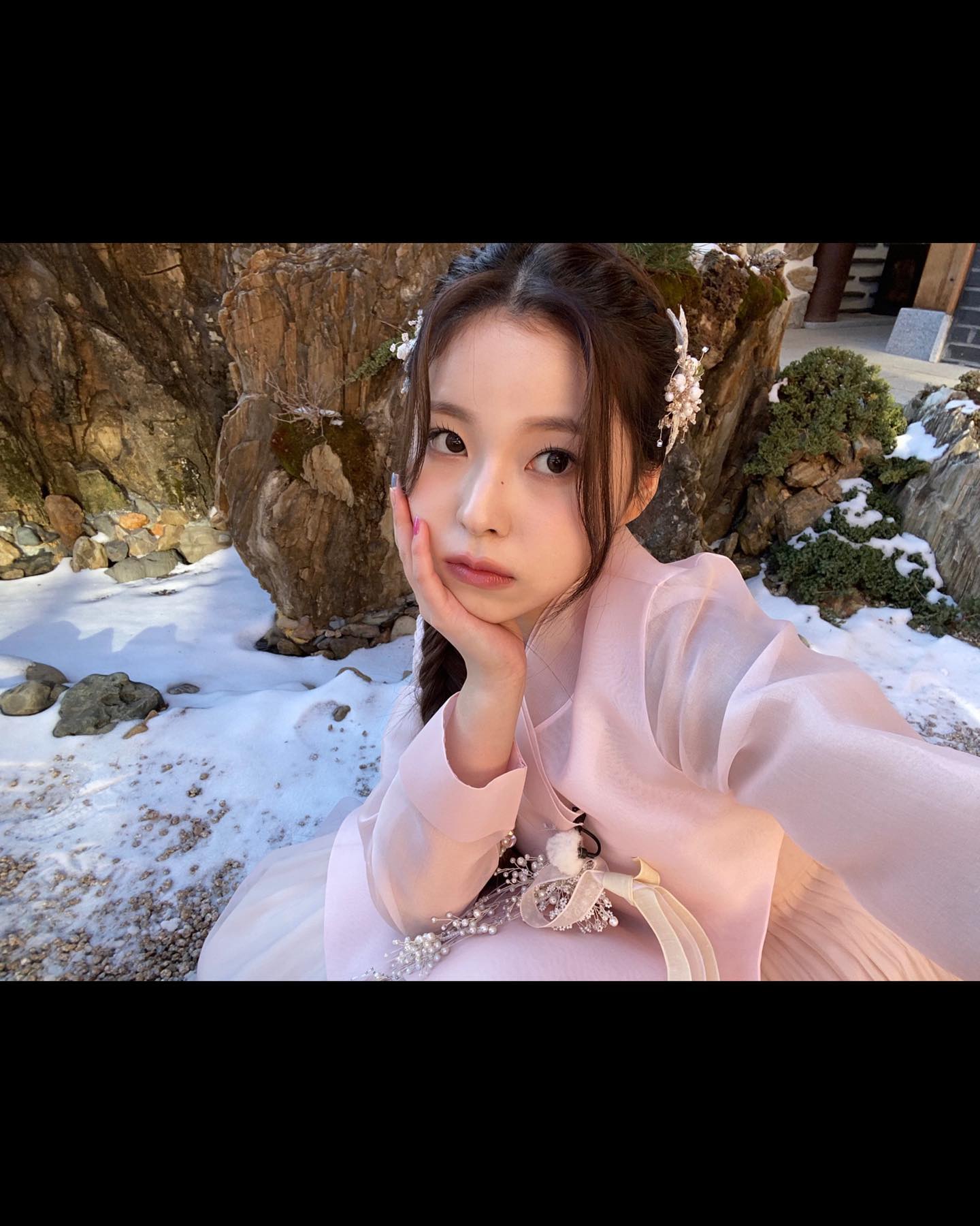 nmixx pics on Twitter: "NMIXX official instagram update with Kyujin (1/3) https://t.co ...