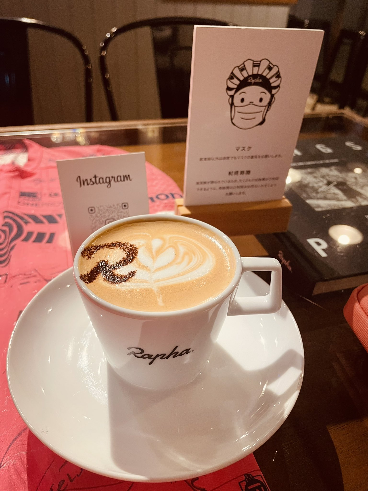 mom on Twitter: "カフェイン解禁したので☕️ 今日もSALEやってるよ〜 ショップは23日までかな。 #Rapha https://t.co/esODdeGE9I" / Twitter
