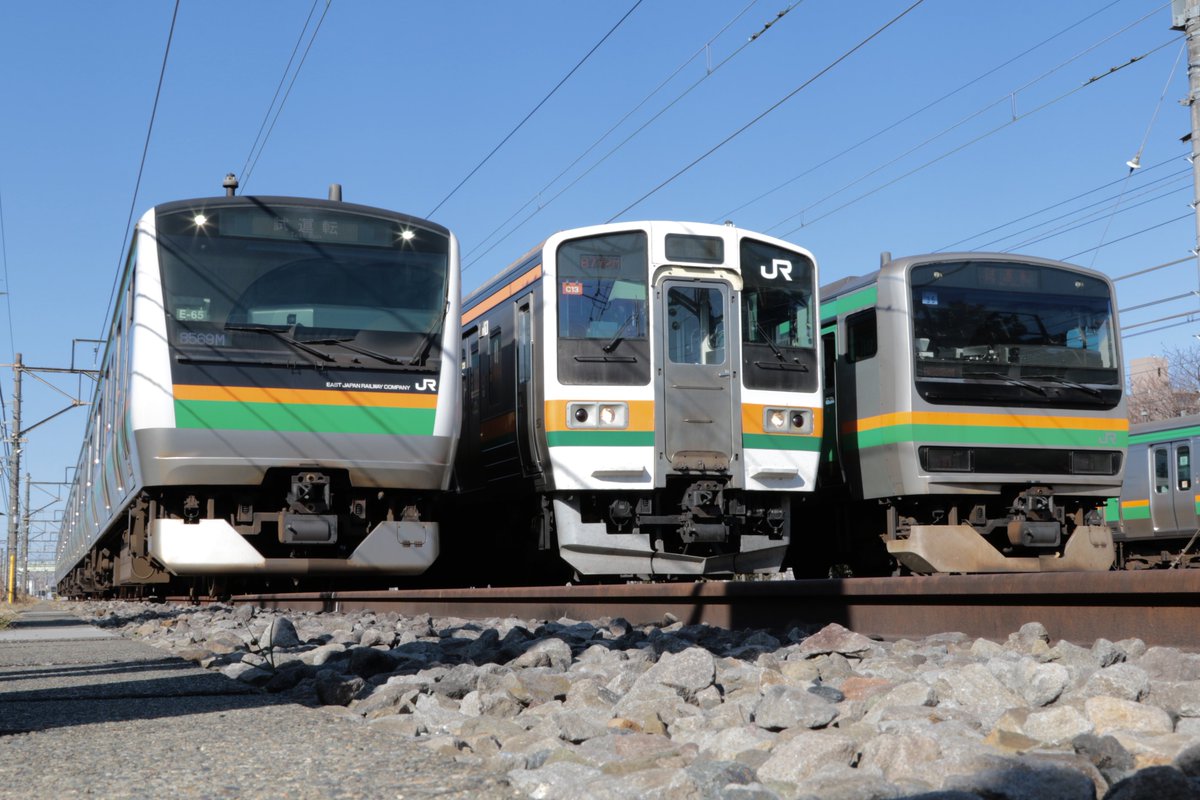 大路 》 on Twitter: "なお担当者の話では両脇のE231系・E233系は日中籠原に留置してある編成を使うので、来週も必ずしもE231系とE233系になるとは限らず、昨日は運良く ...