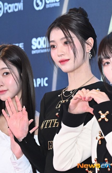 shen xiaoting pics 🦌 on Twitter: "🔗 https://naver.me/FGedjbTh 🔗 https://naver.me/G7D8PY98"