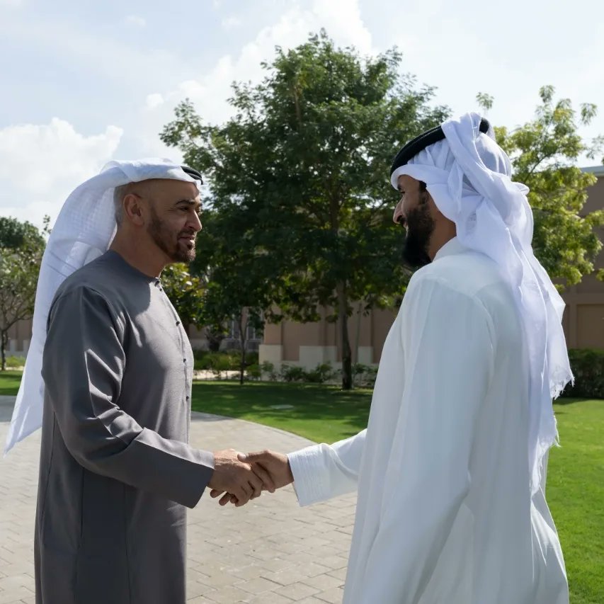 Uae Barq On Twitter King Of Bahrain Receives Uae President At His