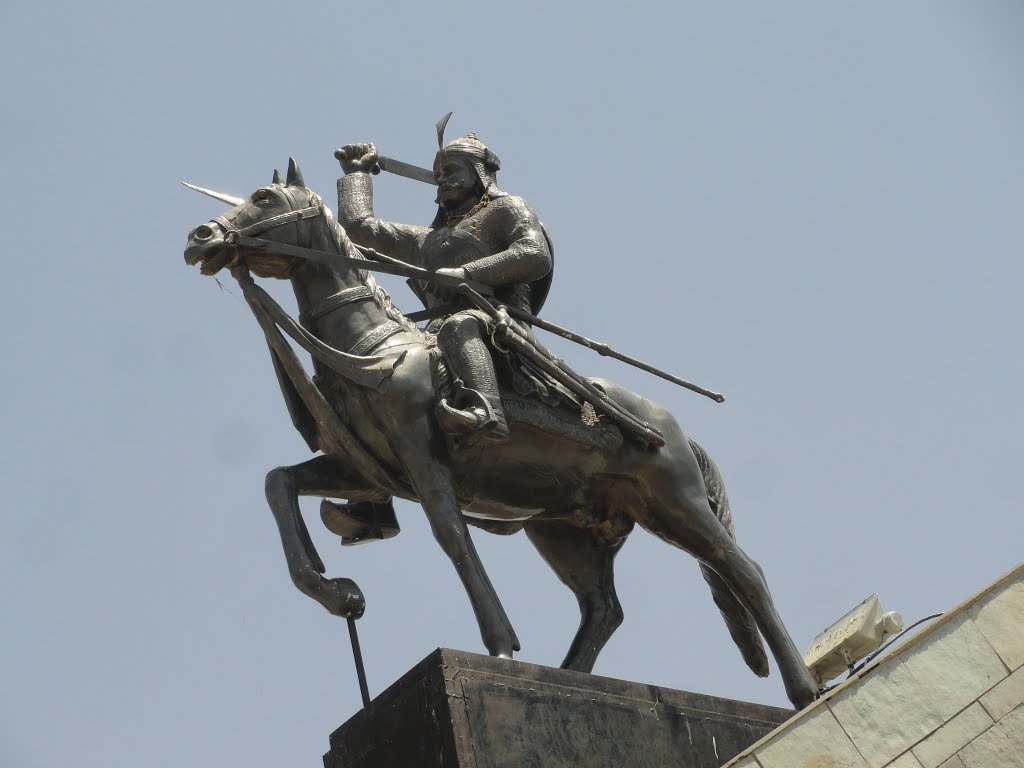 🧵 Jan 19 is the death anniversary of Maharana Pratap. Most people are ...