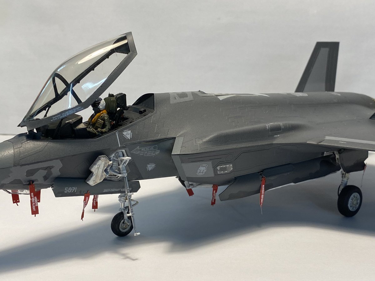 タミヤ スケールモデル on Twitter: "RT @mogimogimogigi: 完成しました。 タミヤ1/48、F35Aライトニング。素晴らしいプロポーションとディテール、組み立て易 ...