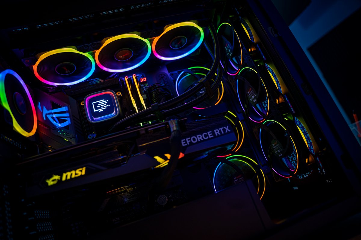 ExternalBuilder on Twitter: "RT @StinceBuilt: This build for @DesmondSilvers is absolutely ...