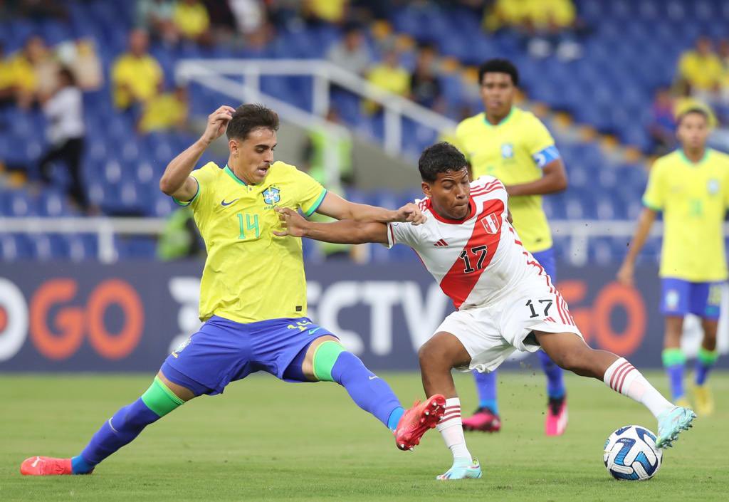 Selección Peruana 🇵🇪 on Twitter: "⏱ ¡𝗖𝘂𝗺𝗽𝗹𝗶𝗱𝗮 𝗹𝗮 𝗺𝗲𝗱𝗶𝗮 𝗵𝗼𝗿𝗮 𝗱𝗲 𝗷𝘂𝗲𝗴𝗼! @SeleccionPeru 🇵🇪 0-0 @CBF ...