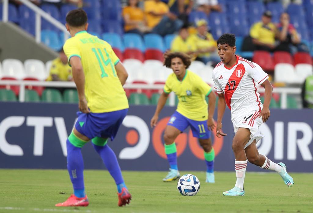 Selección Peruana 🇵🇪 on Twitter: "⏱ ¡𝗖𝘂𝗺𝗽𝗹𝗶𝗱𝗮 𝗹𝗮 𝗺𝗲𝗱𝗶𝗮 𝗵𝗼𝗿𝗮 𝗱𝗲 𝗷𝘂𝗲𝗴𝗼! @SeleccionPeru 🇵🇪 0-0 @CBF ...