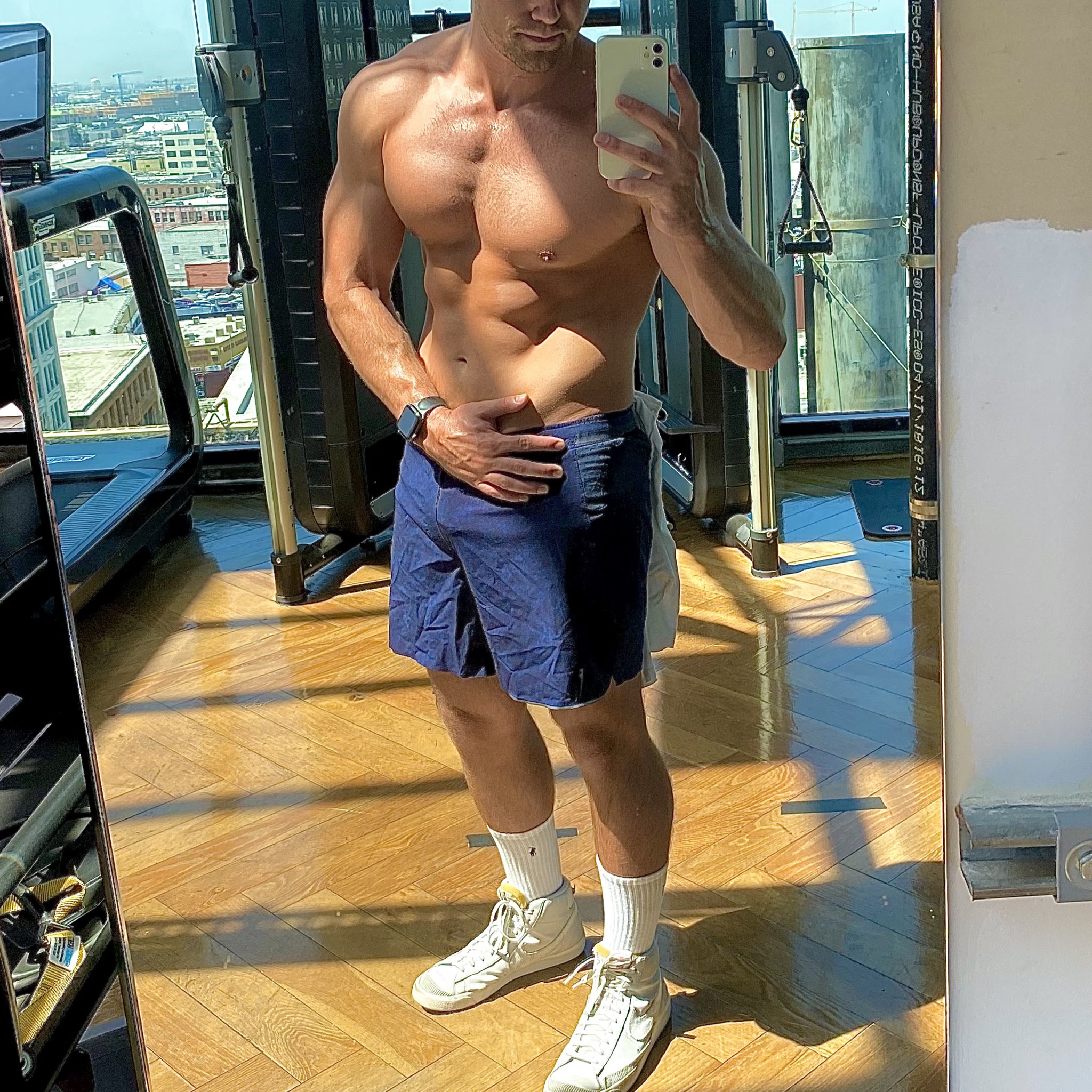 Jackson Hinkle 🇺🇸 on Twitter: "Liberals should never claim they can out-bench me. Sad! https://t ...