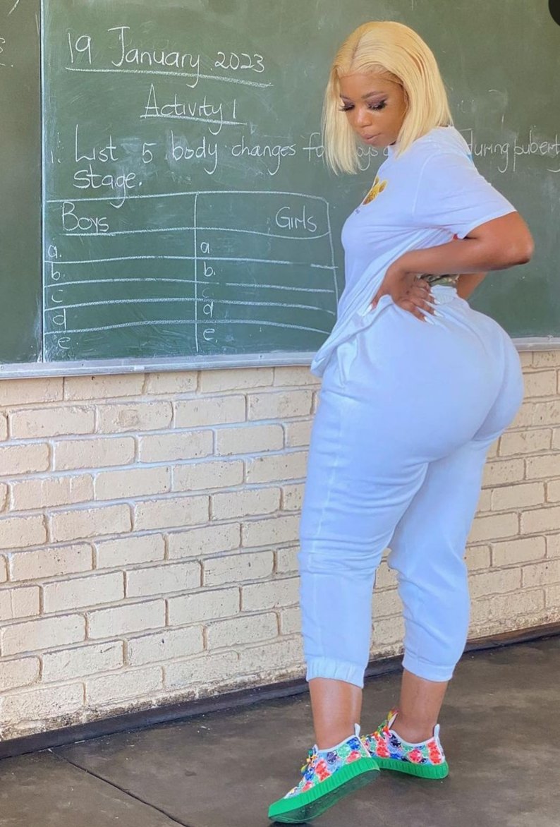 mzansi bhoza on Twitter: "Who can miss her lessons? Teacher with the best ass"