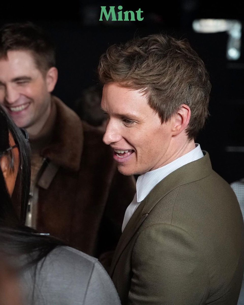 Robert Pattinson Brasil 🦇 Fã-clube on Twitter: "📸 Robert Pattinson com Eddie Redmayne no desfile ...