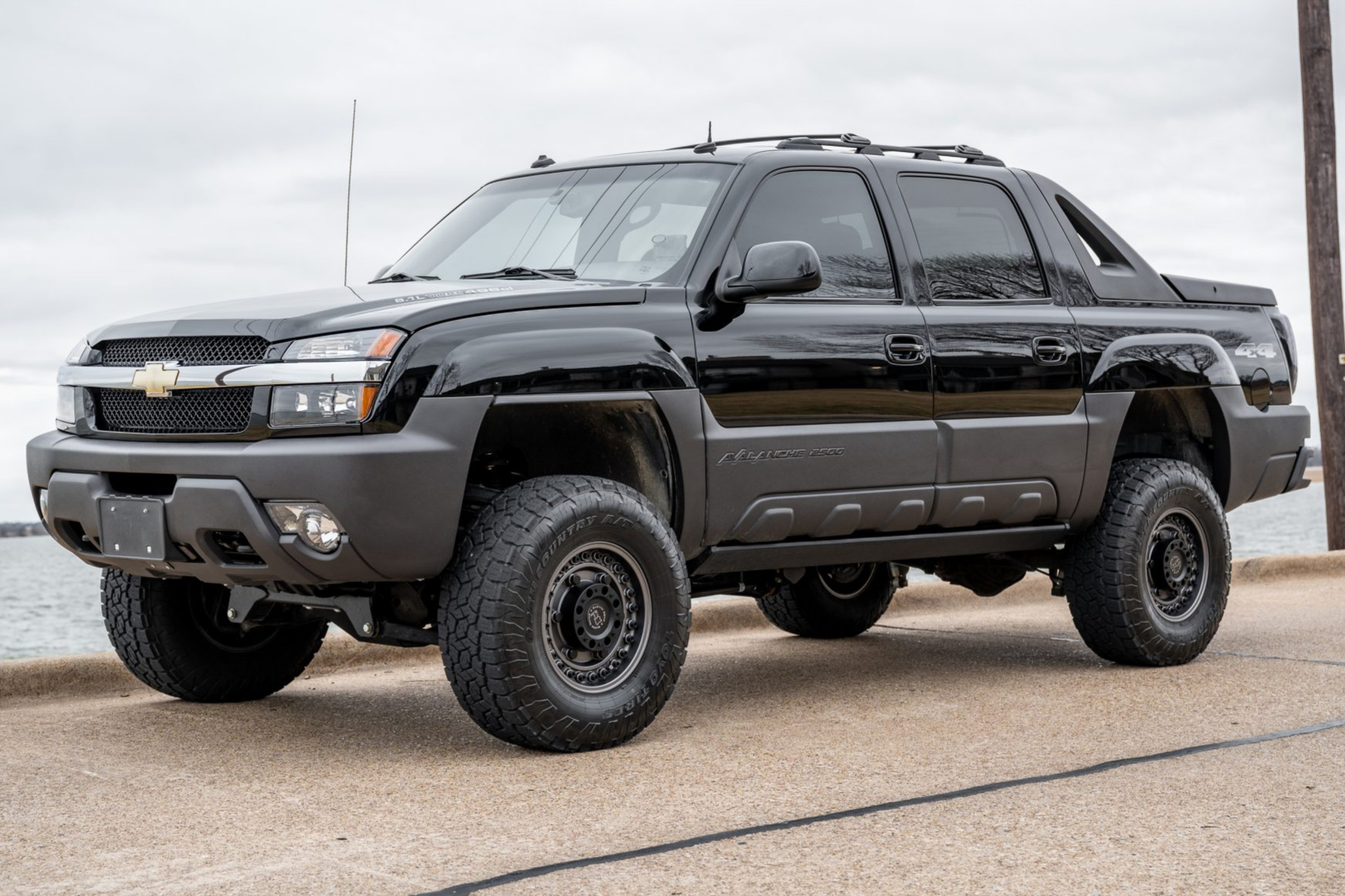2004 Chevy Avalanche Lifted