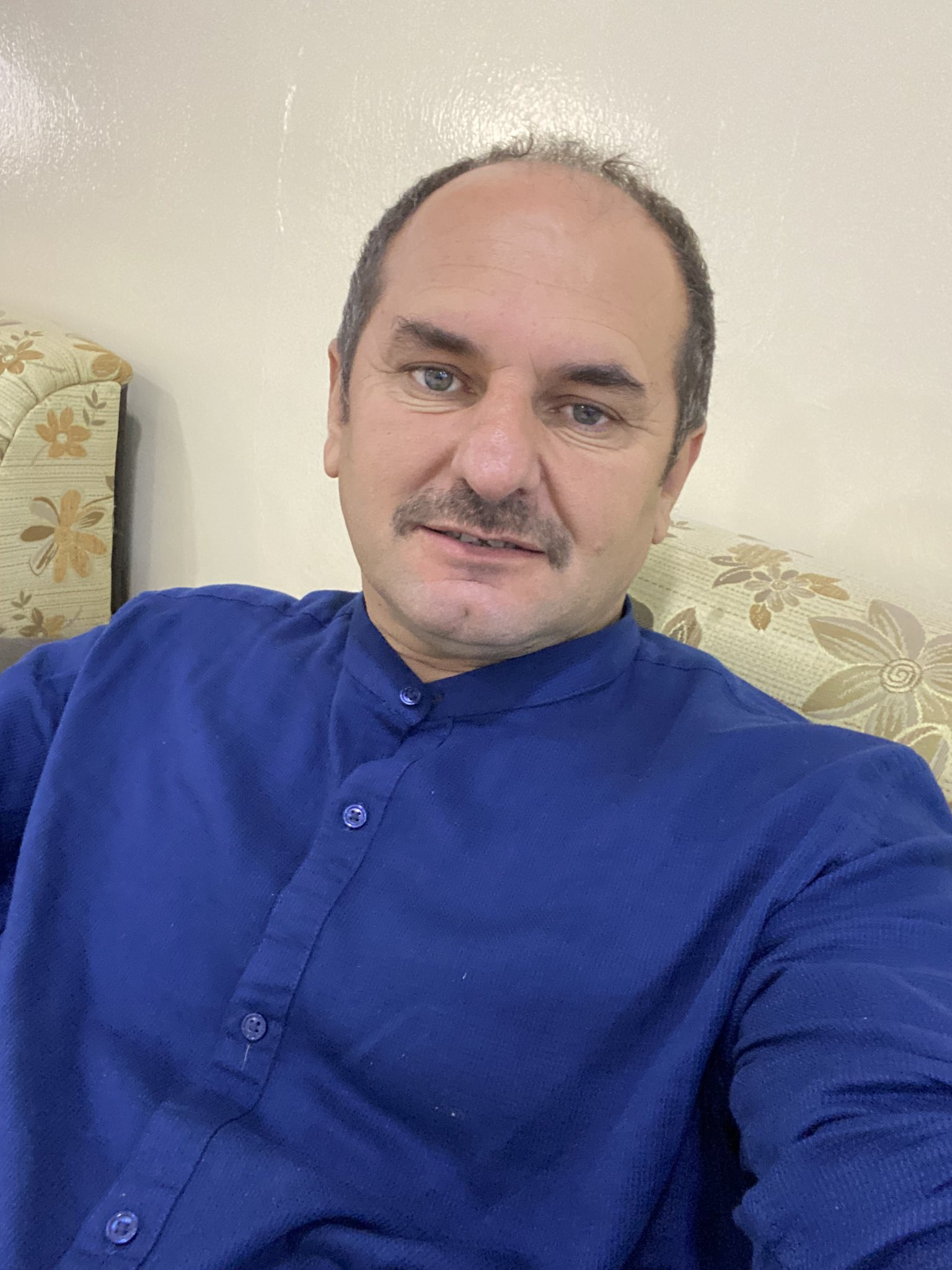سە‌فا ئە‌دین On Twitter من ئەوکاتەی قوتابی بووم من پرسیارم ھەبوو