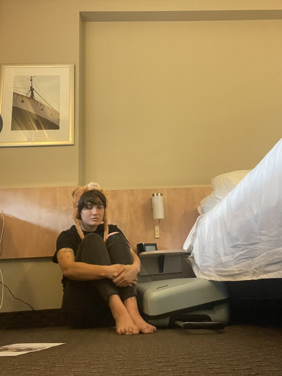 Ambs 🧡 Today On Twitter Me When I Realise I Have To Leave The Fucking Hotel Room Looking Like