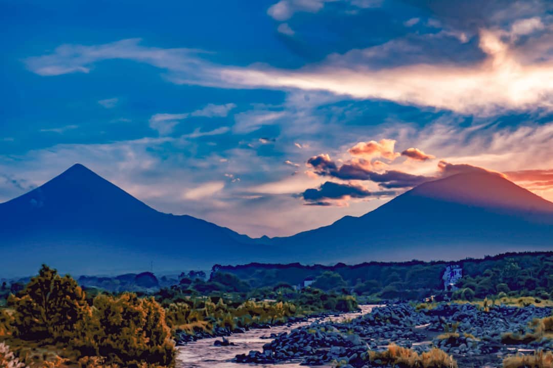 CINCO BELLOS LUGARES CHAPINES, UN PATRONO 🇬🇹 Cada 20 de enero, cinco ...