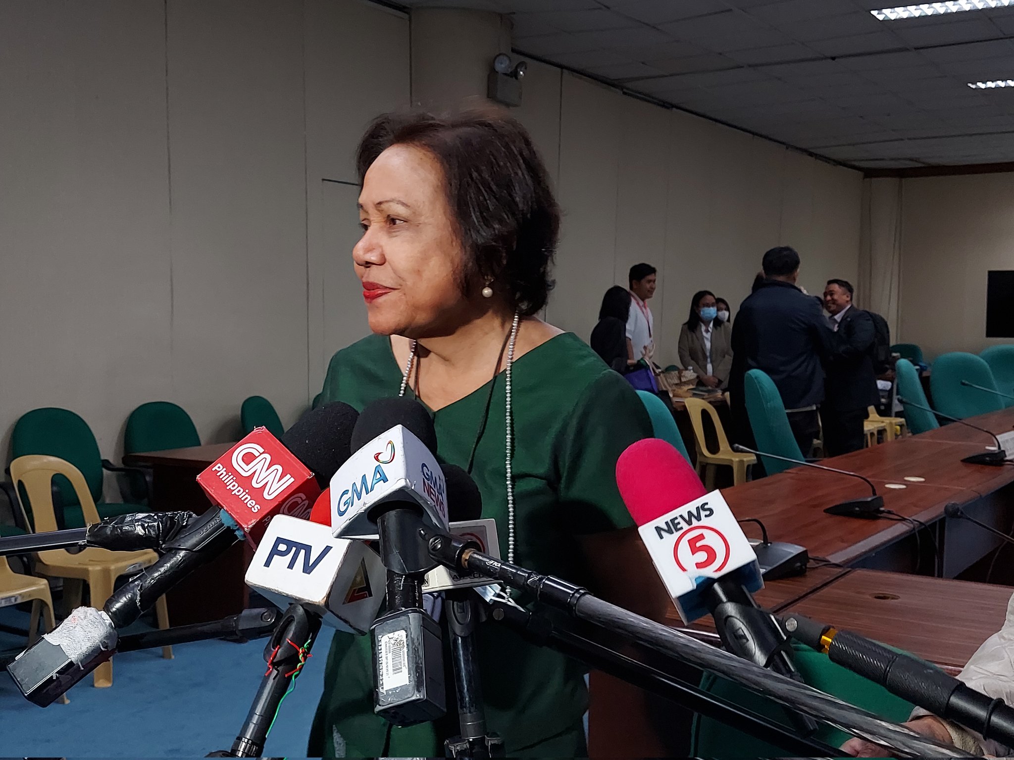 CNN Philippines on Twitter: "Senate committee on agriculture chairperson Cynthia Villar suspects ...