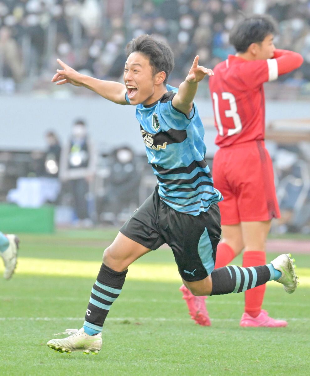 まえちゃん on Twitter: "RT @SportsHochi: 【 #高校サッカー決勝 】岡山学芸館が初V、岡山県勢初優勝 東山を3―1で下す https://t.co ...