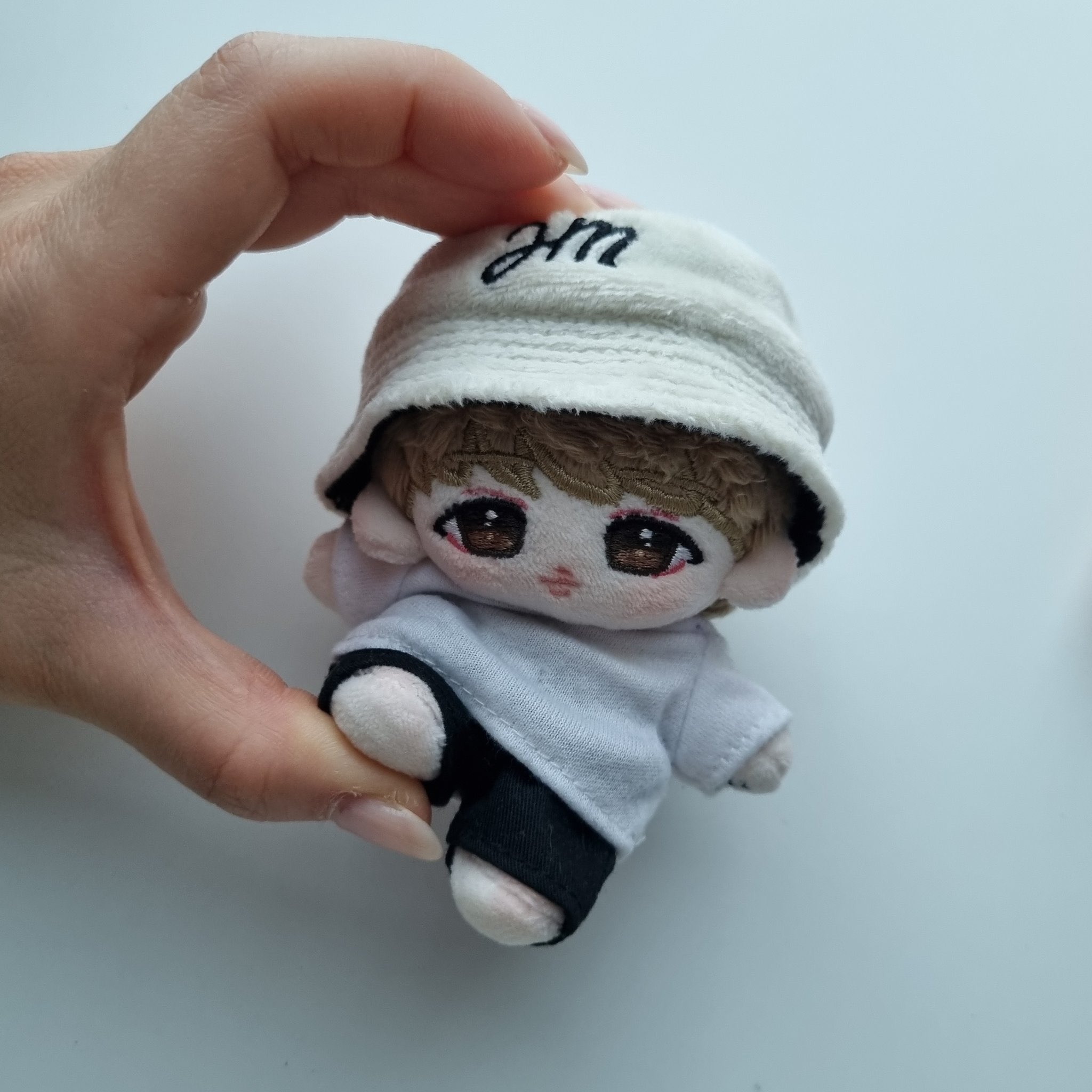 ℂ𝕆𝕊𝕄𝕆𝕊🚀💫JPGO on Twitter: "ぬいちゃん本体の実物サンプルの画像と動画が上がりました☺️ 着用しているのはバケットハットsetです お顔が告知とほぼ一緒！すごく可愛いです ...