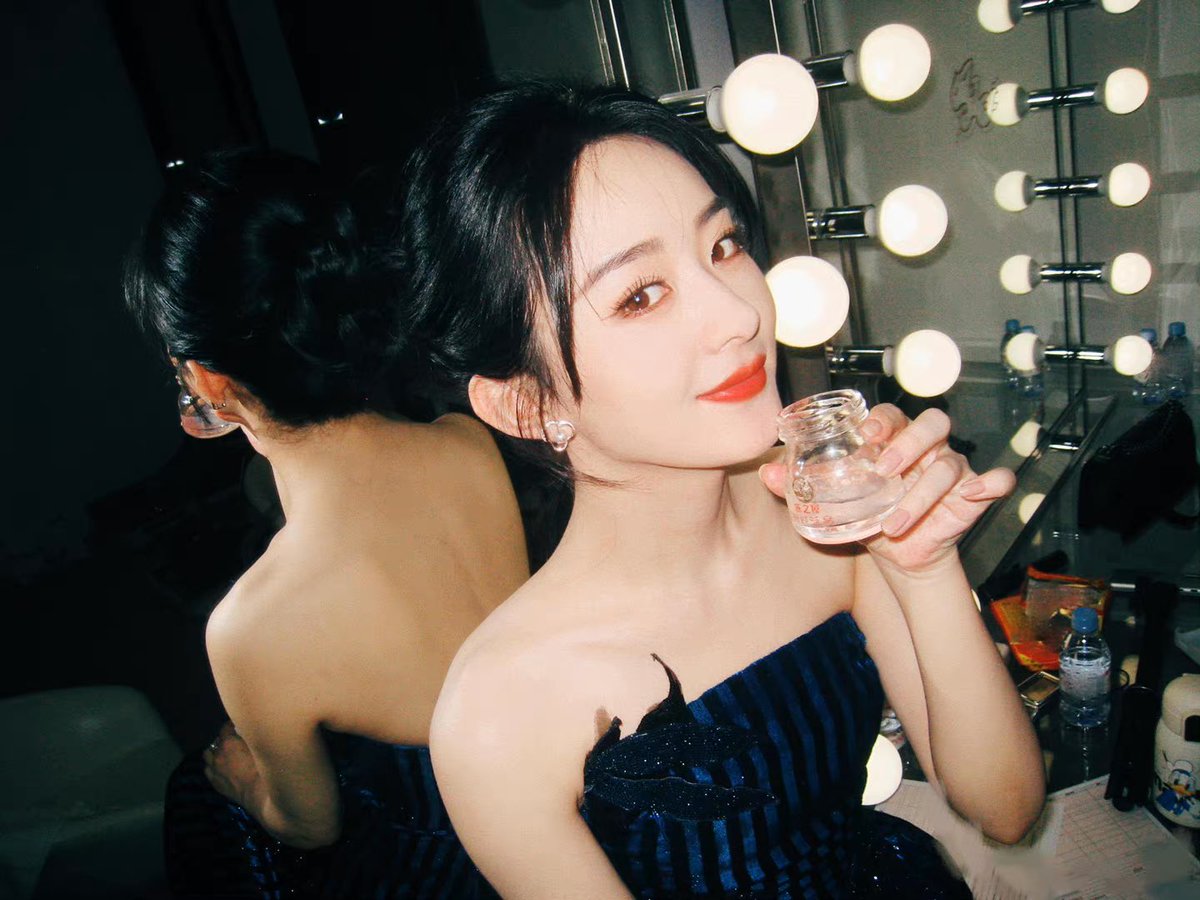 cdrama tweets on Twitter: "#ZhaoLiying’s studio shares backstage snaps as she gets ready for Yan ...